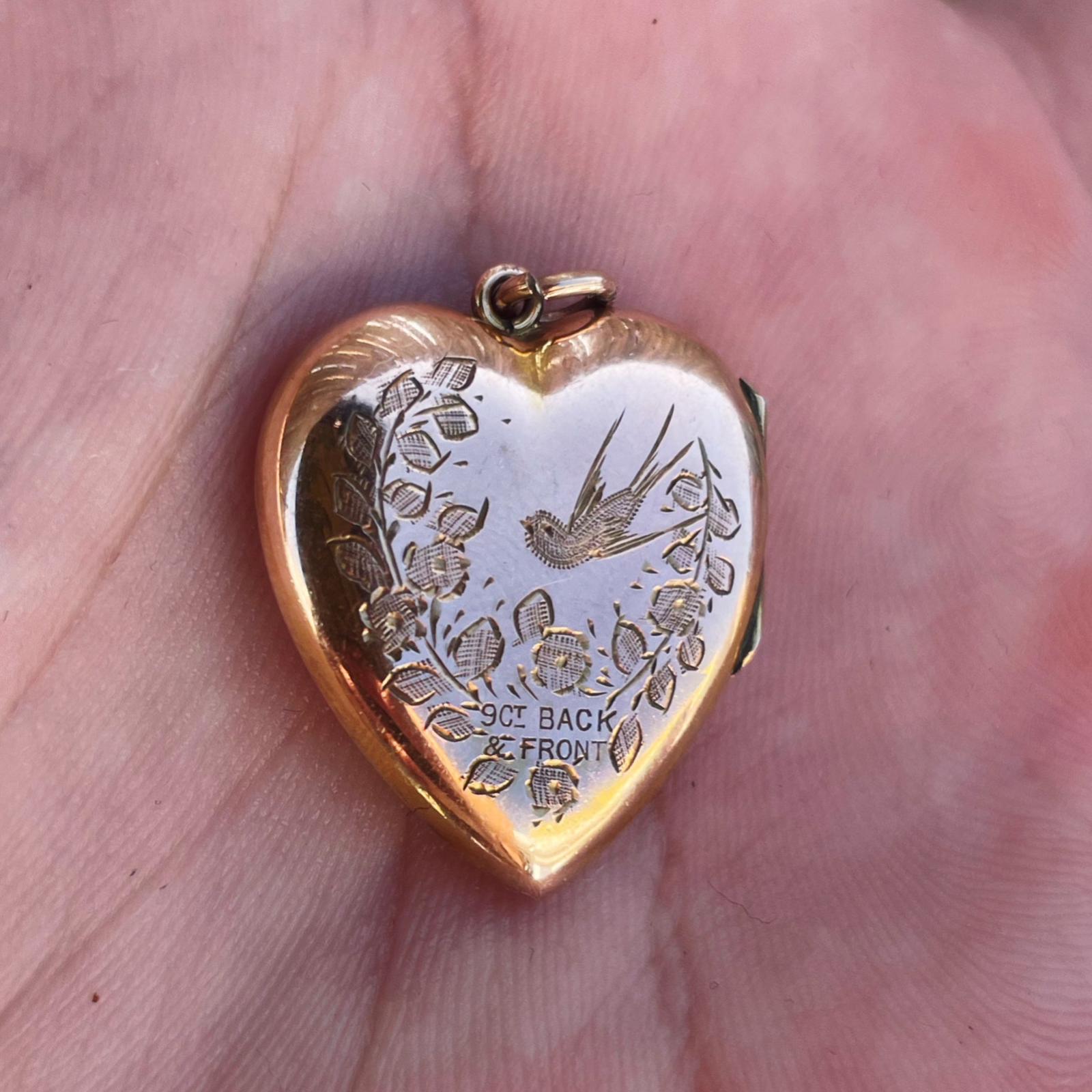 heart locket - איריס חריש
